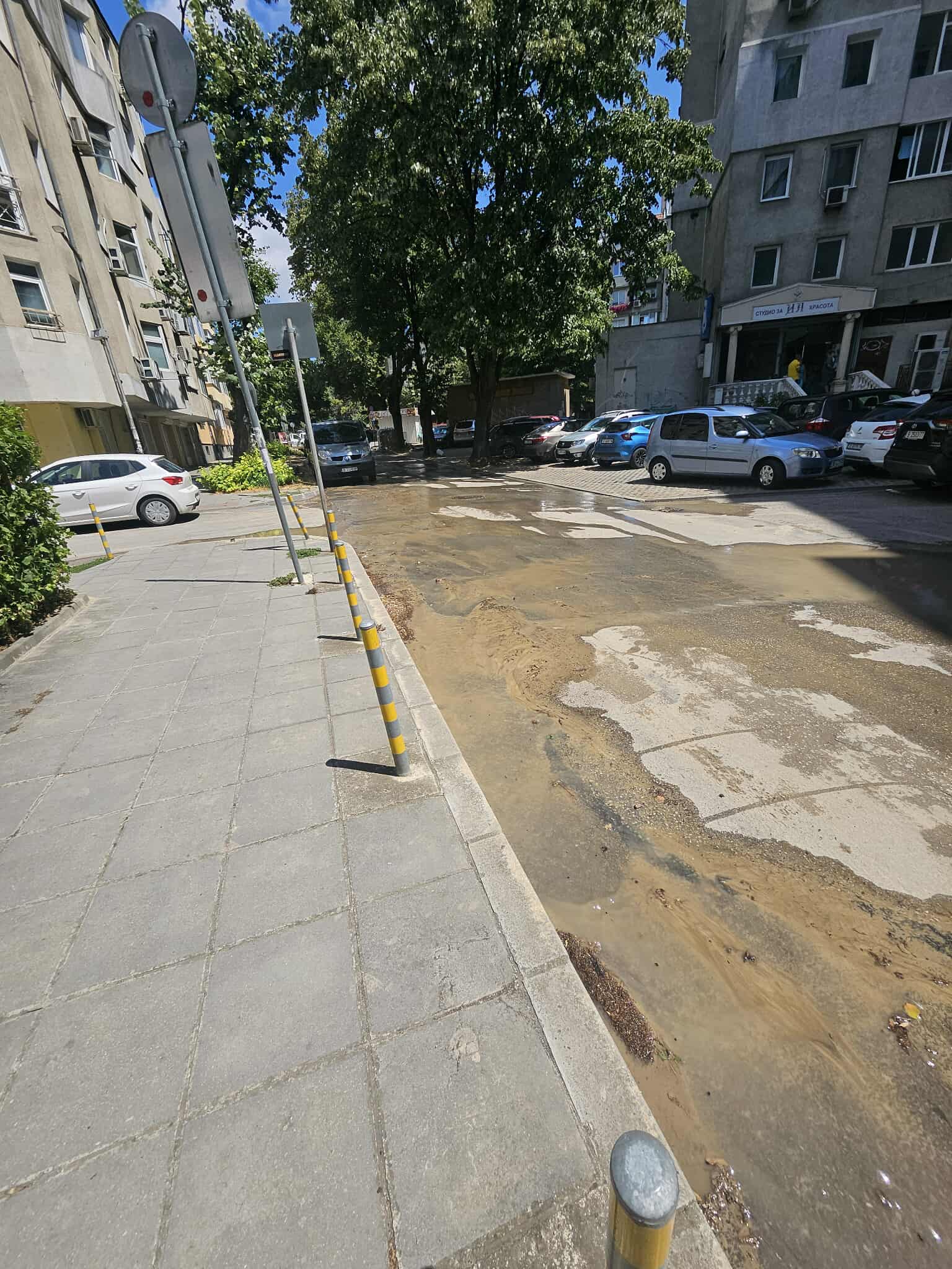 Petel.bg - новини - Река потече по улица във Варна